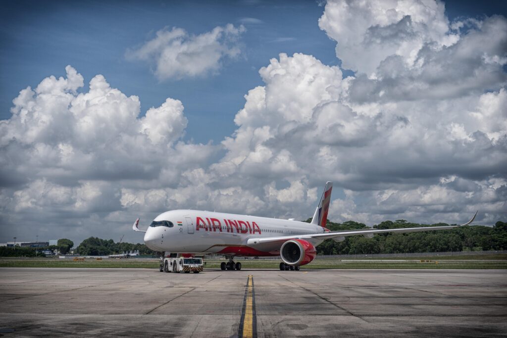 Tata Sons Weighs Vinod Kannan for Air India CEO Role as Leadership Race ...